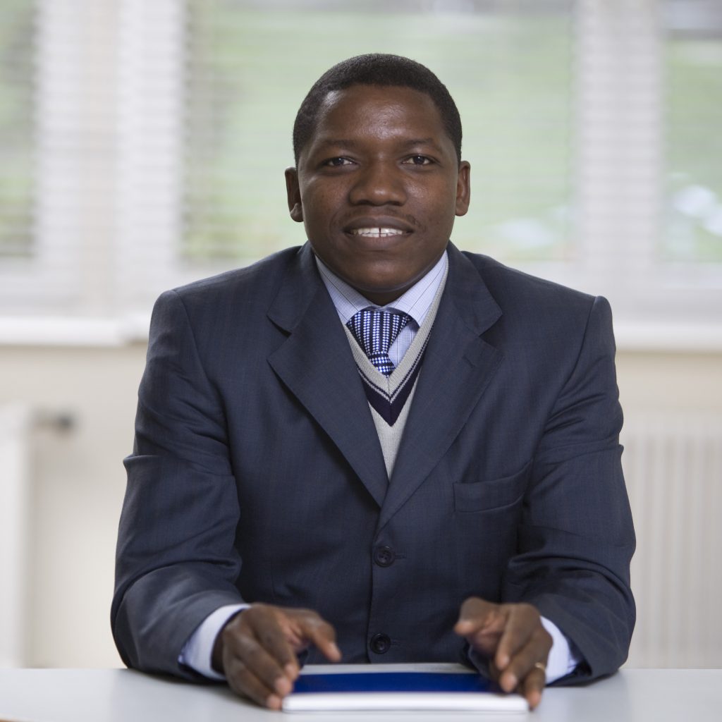 Geoffrey Idelphonce Mwambe - Afrika kommt!