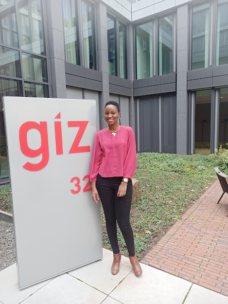 YOUNG, AFRICAN AND AN AFRIKA KOMMT! FELLOW - Afrika kommt!